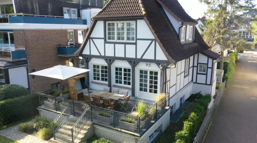 Erste Reihe, direkt an der Strandpromenade mit Meerblick und Sauna