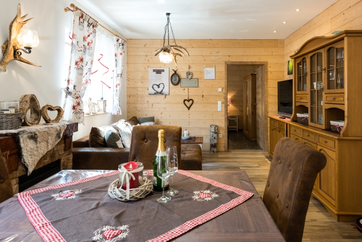 Ferienwohnung im Stil von Hüttencharakter und Alpenromantik