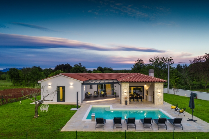 Wunderschöne Villa mit beheiztem Pool für einen Urlaub in Istrien, 3 SZ