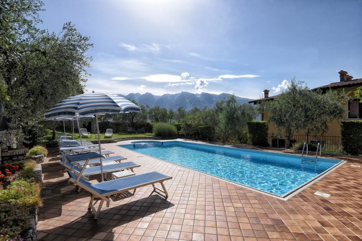 Ferienwohnung Tignale-Olzano mit Terrasse und traumhaftem Seeblick