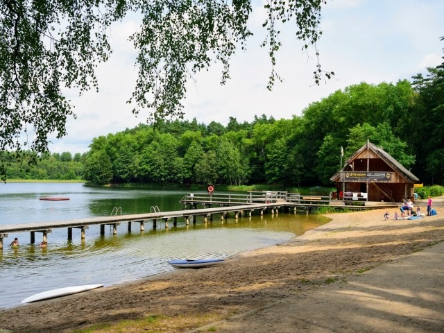 Eingezäuntes Ferienhaus im Feriendorf Storchennest am See