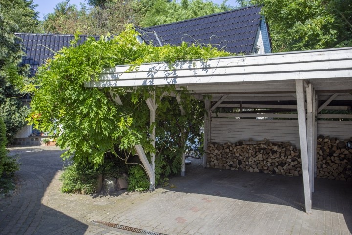 ruhig gelegenes Ferienhaus mit Terrasse -am- Bach