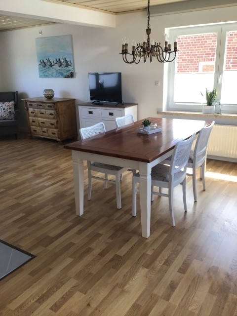 Gemütliches Ferienhaus mit Terrasse direkt am Feld