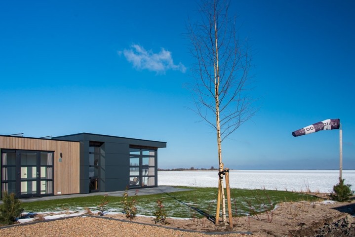 Erste Reihe am Wasser - Premium-Chalet 'Strandjuwel'