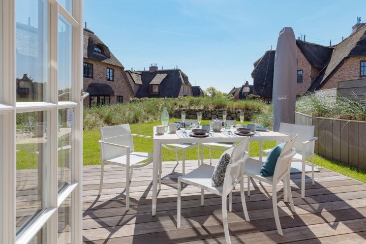 Exclusives Feriendoppelhaus unter Reet mit Kamin & Garten